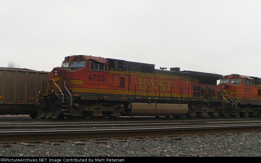 BNSF 4733
